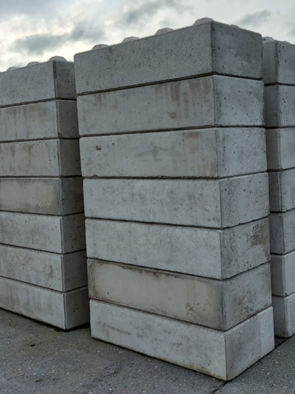 Prefab beton: kanaalplaten en stapelblokken - Olthof Prefab